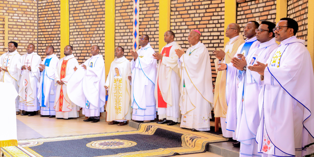 Abana n’abakangurambaga b’abana ba Diyosezi ya Ruhengeri bakoreye ...