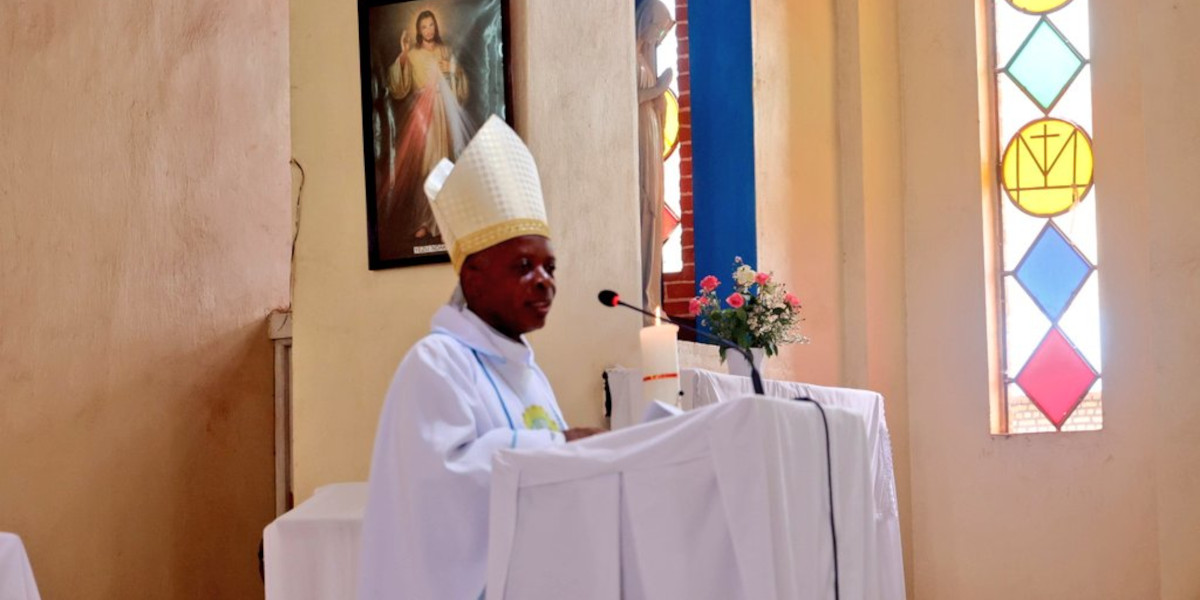 Abapadiri ba Diyosezi ya Byumba na Ruhengeri basabanye binyuze mu mikino