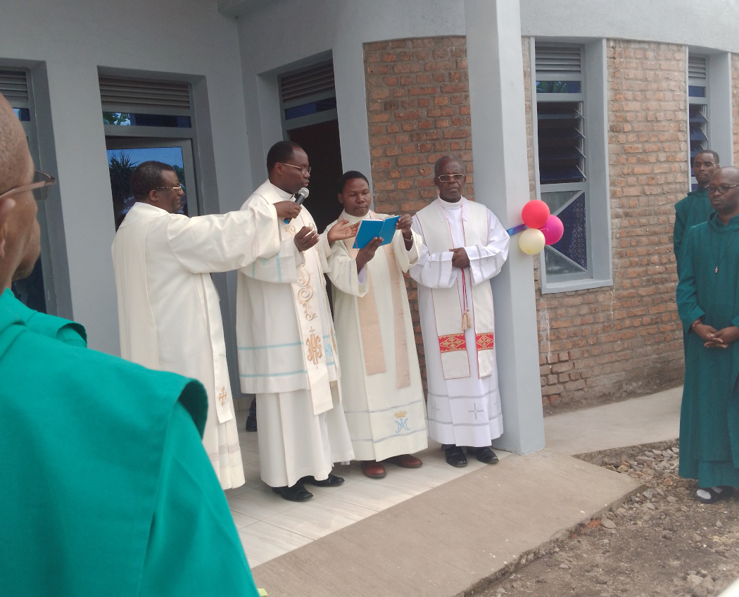 Urugo rushya rw’Abafureri b’Abagabuzi b’Amahoro ya Kristu-Umwami i ...