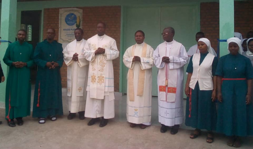 Urugo rushya rw’Abafureri b’Abagabuzi b’Amahoro ya Kristu-Umwami i ...