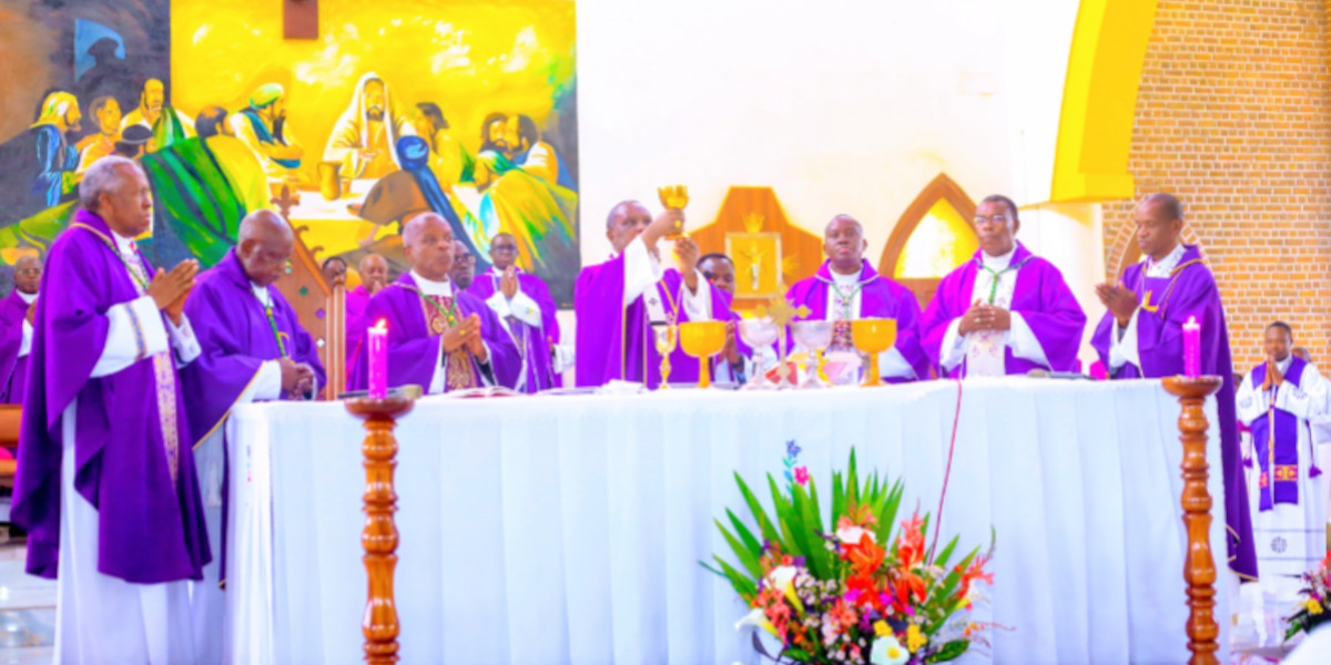 Umuhango wo gushyingura Musenyeri Visenti BARUGAHARE