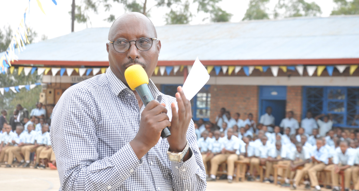 Groupe Scolaire Marie-Reine Rwaza yizihije umunsi mukuru wa Bikira ...